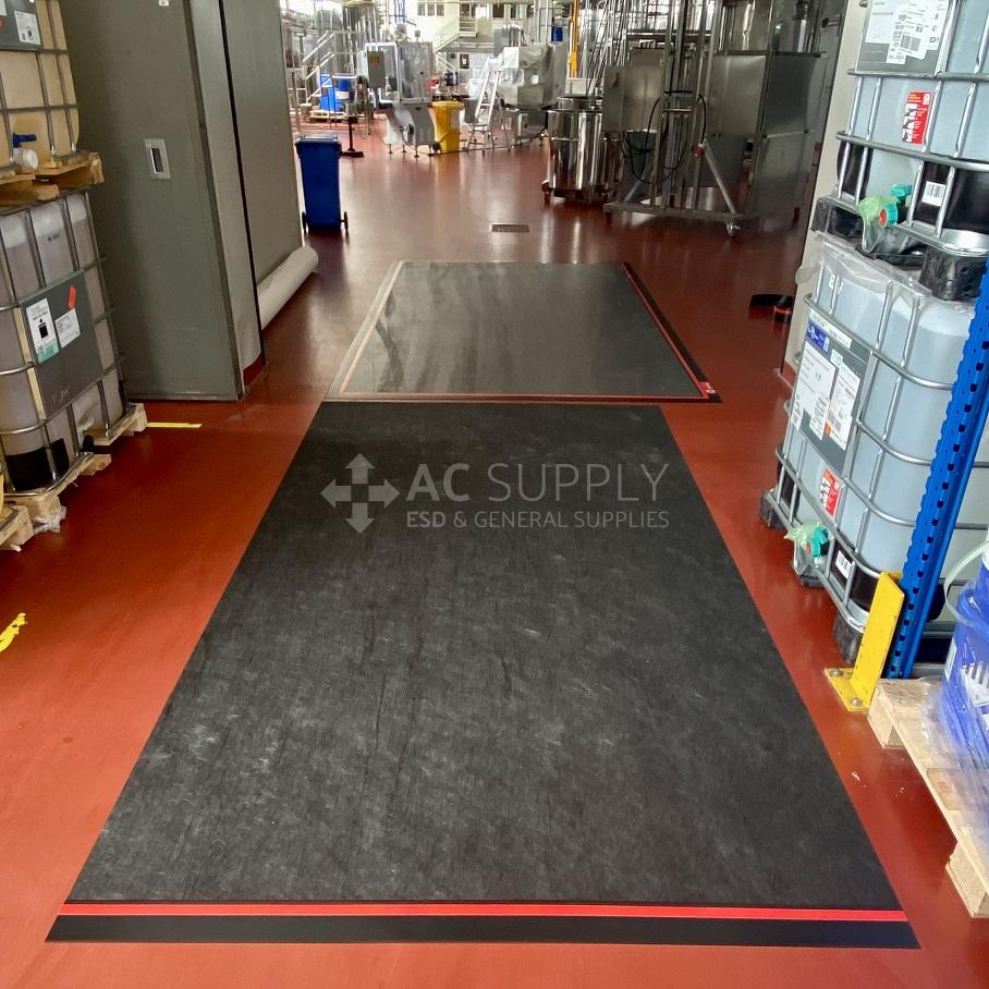 Forklift wheels cleaning. Cosmetics | AC Supply